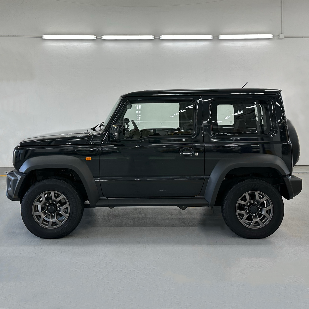 2020 SUZUKI JIMNY AT