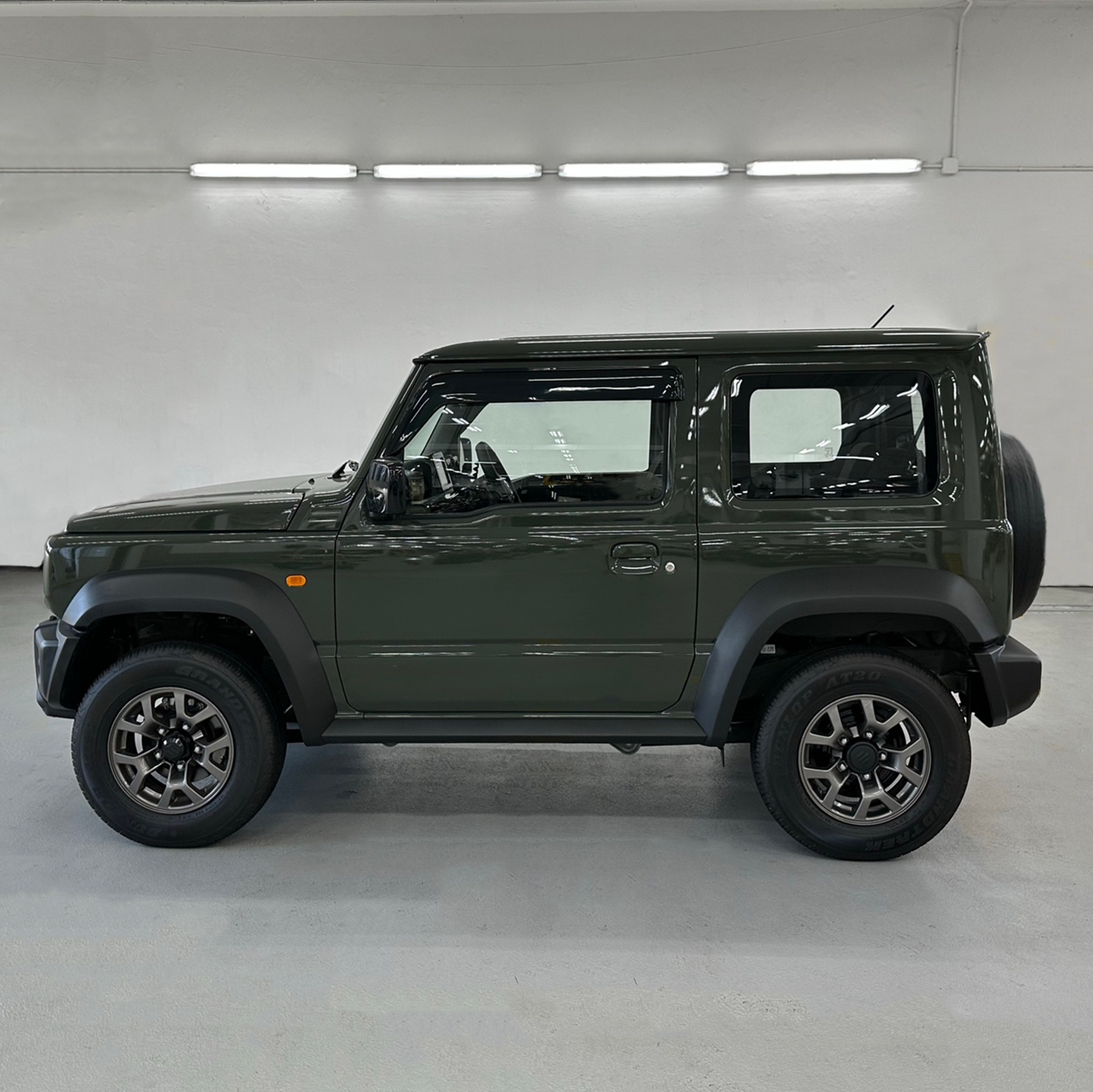 2022 SUZUKI JIMNY AT